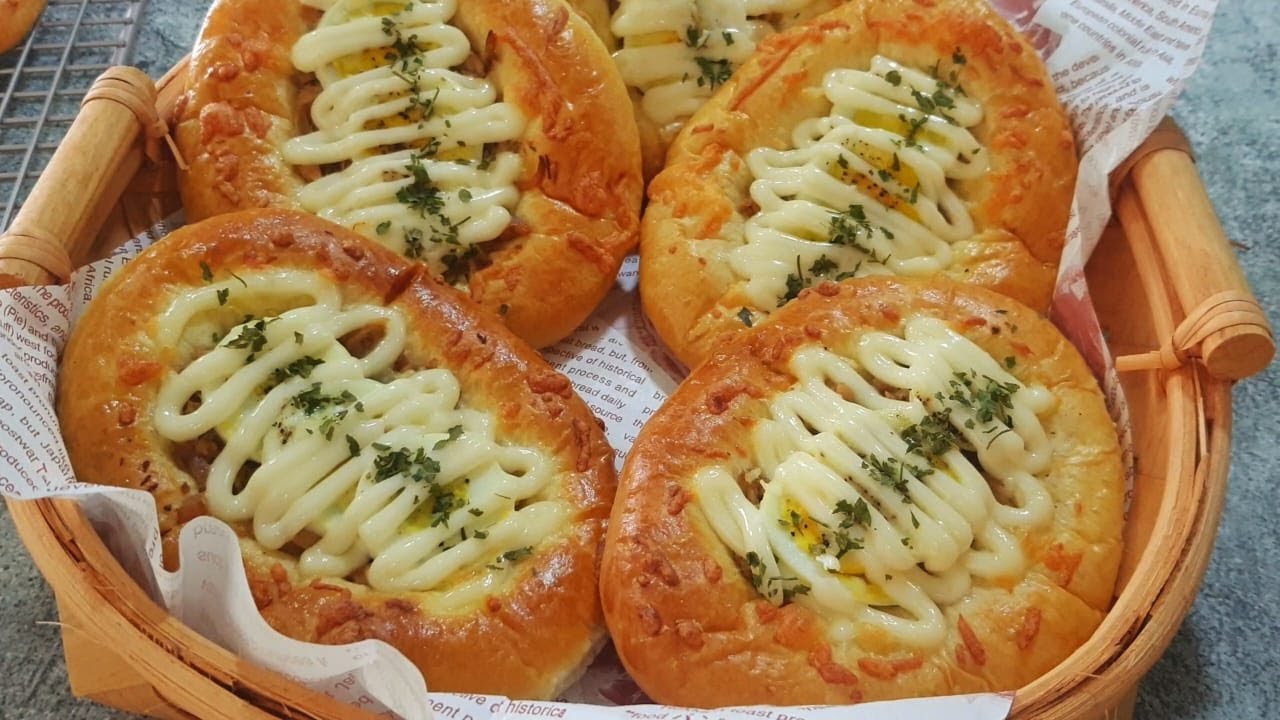 Roti Tuna Mayo Telur | Egg Tuna Mayo Bun - YouTube