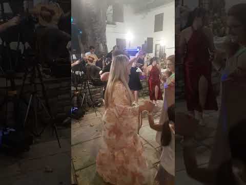 Πατινάδα και Χατζημισιωτικος σε Παραδοσιακό γάμο στη Βυζιτσα Πηλίου ...