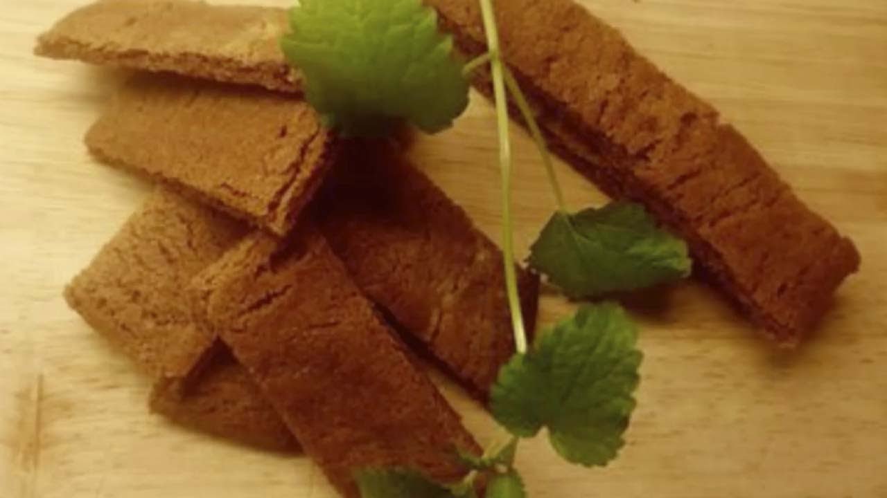 7. December - How to make Brown sticks (Brune pinner) - YouTube