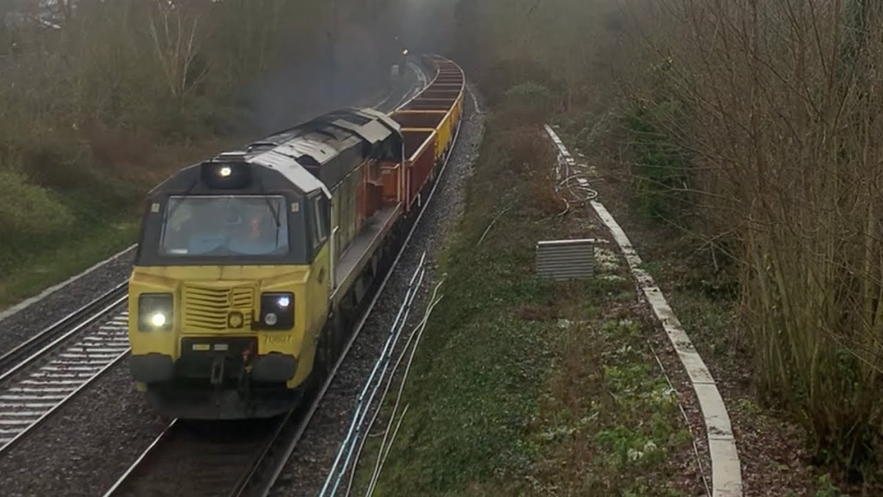 Class 70 | 70807 | Colas Rail Freight - YouTube