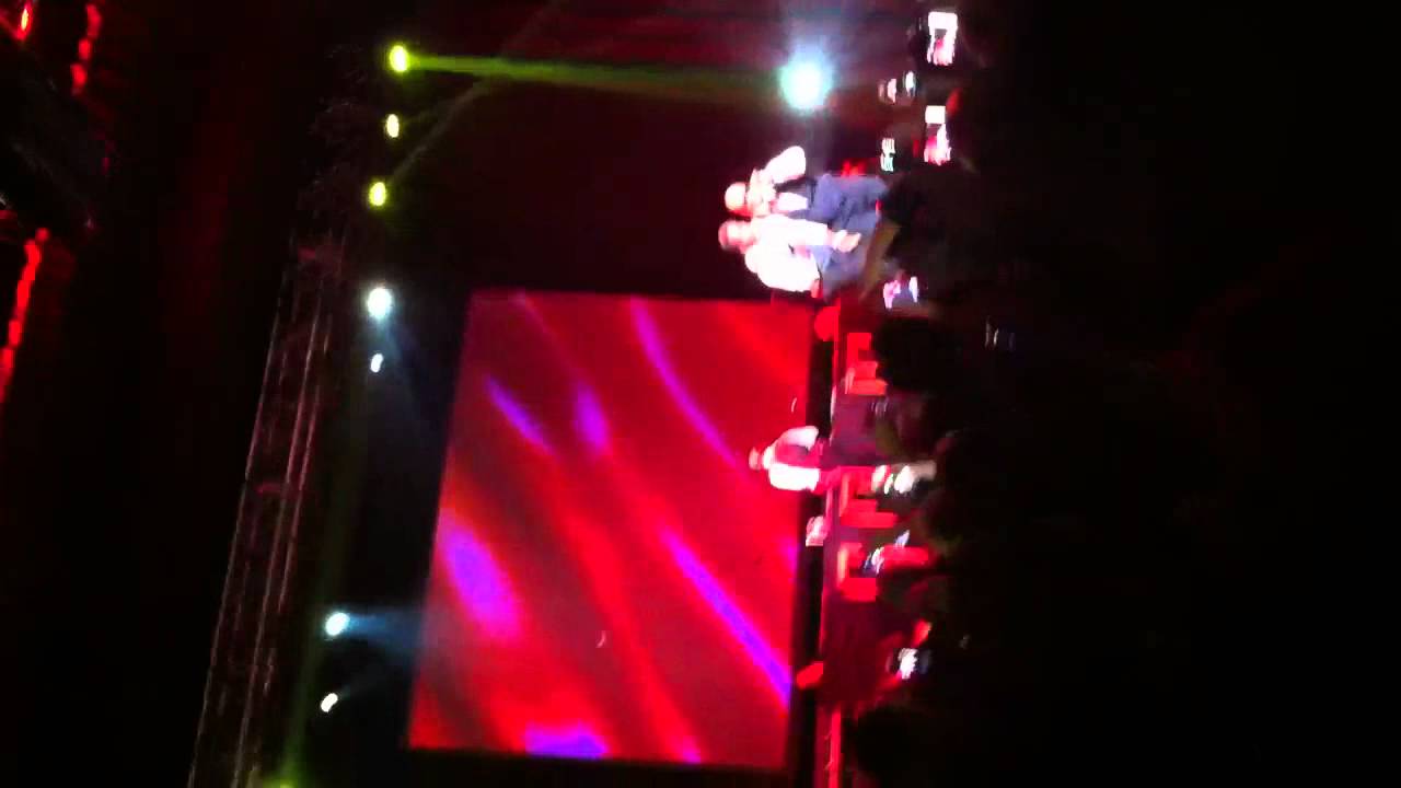 Boyz 2 men o2 Apollo Manchester - YouTube