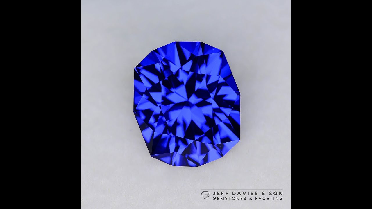 6.70ct deep blue LAB Spinel - flame fusion - YouTube