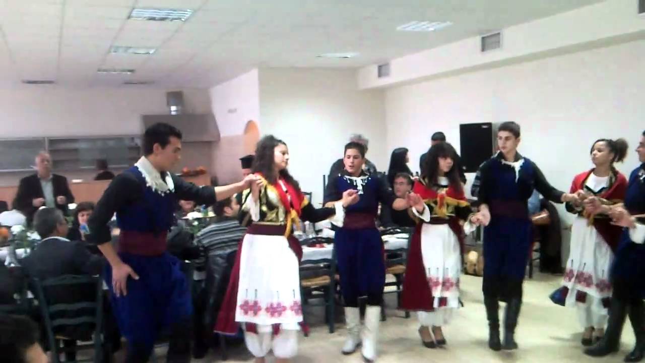 Μαλεβιζιωτης (Συγκροτημα Μανωλη & Μυρου Μακατουνακη) - YouTube