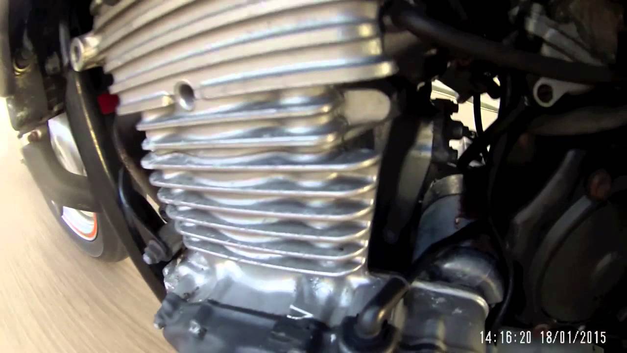 The sound of a bad chain/sprockets on your motorcycle - YouTube
