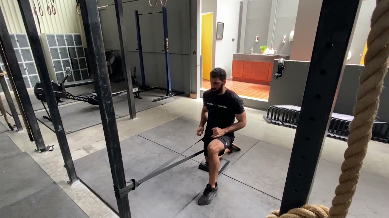 BANDED PSOAS STRETCH - YouTube