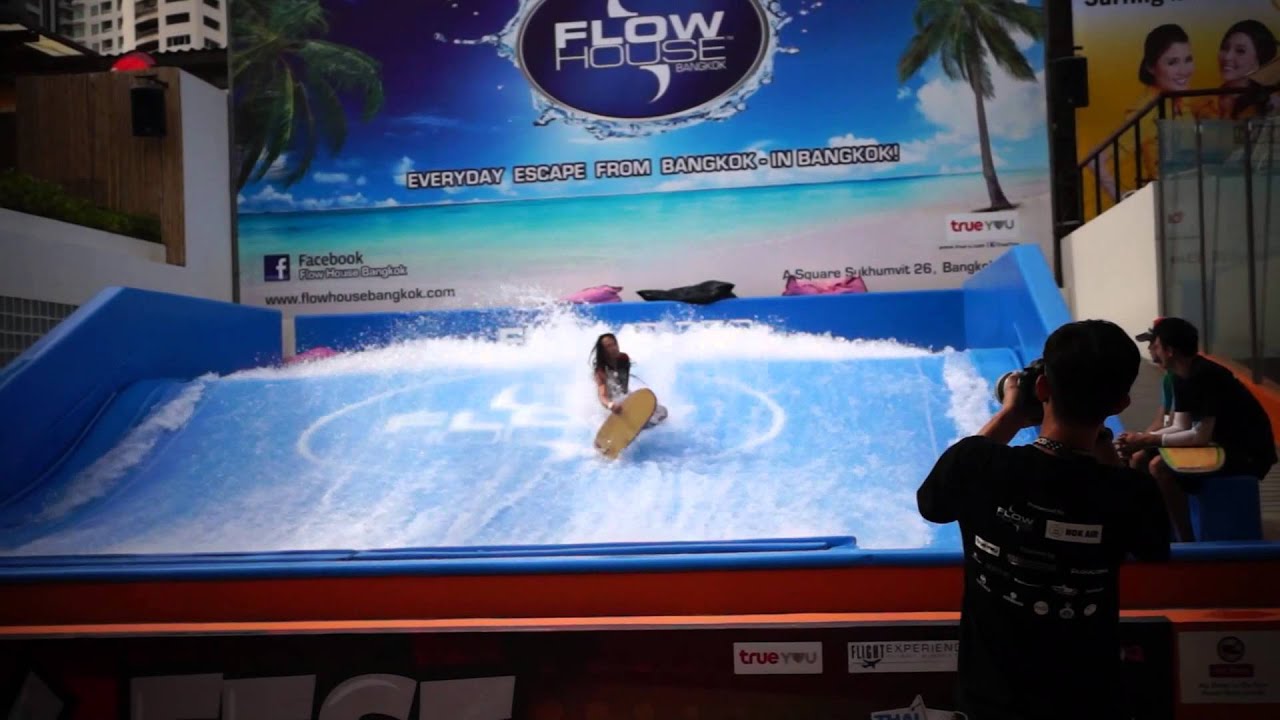 crazy flowrider trick in bangkok - YouTube
