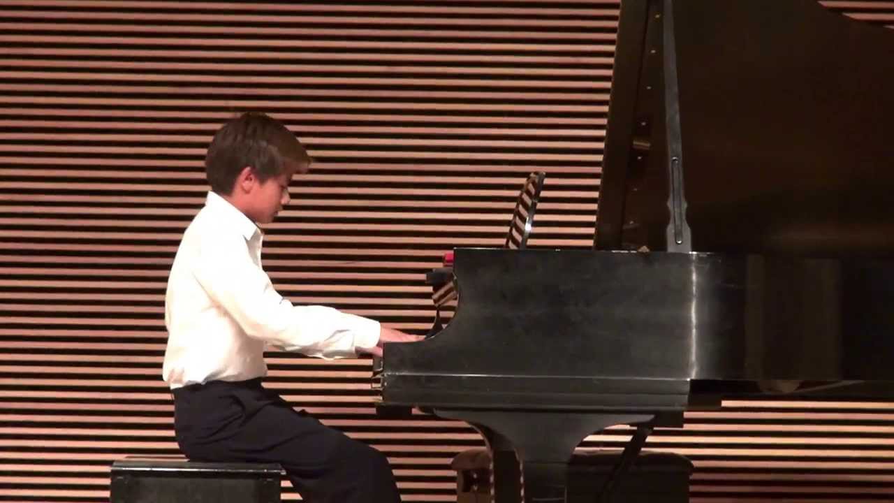 Andrew Gao Plays Beethoven Piano Sonata No. 2 Op. 31, 3rd movement ...