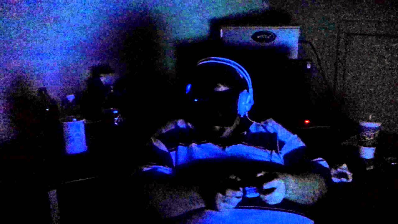 Cousin tries Alien Isolation with Oculus Rift DK2 - YouTube