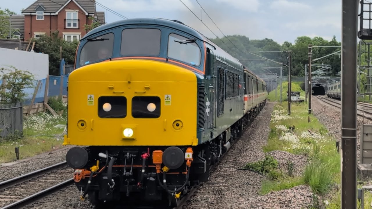 Class 45118 and 47593 around the Midland Mainline in London - YouTube