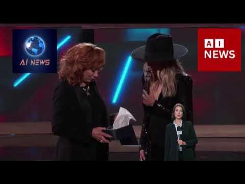 Lainey Wilson surprised by Reba during 'The Voice' finale with invite to join the Grand Ole Opry ...
