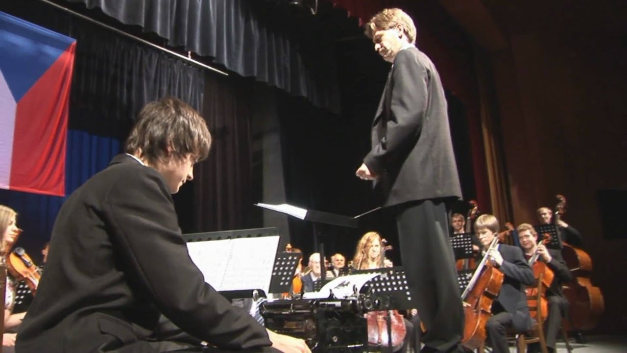PSO : Leroy Anderson - The Typewriter ( koncert pro psací stroj ) - YouTube