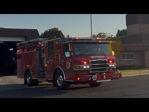 Modesto Engine 5 responding code 3 for a MVA - YouTube