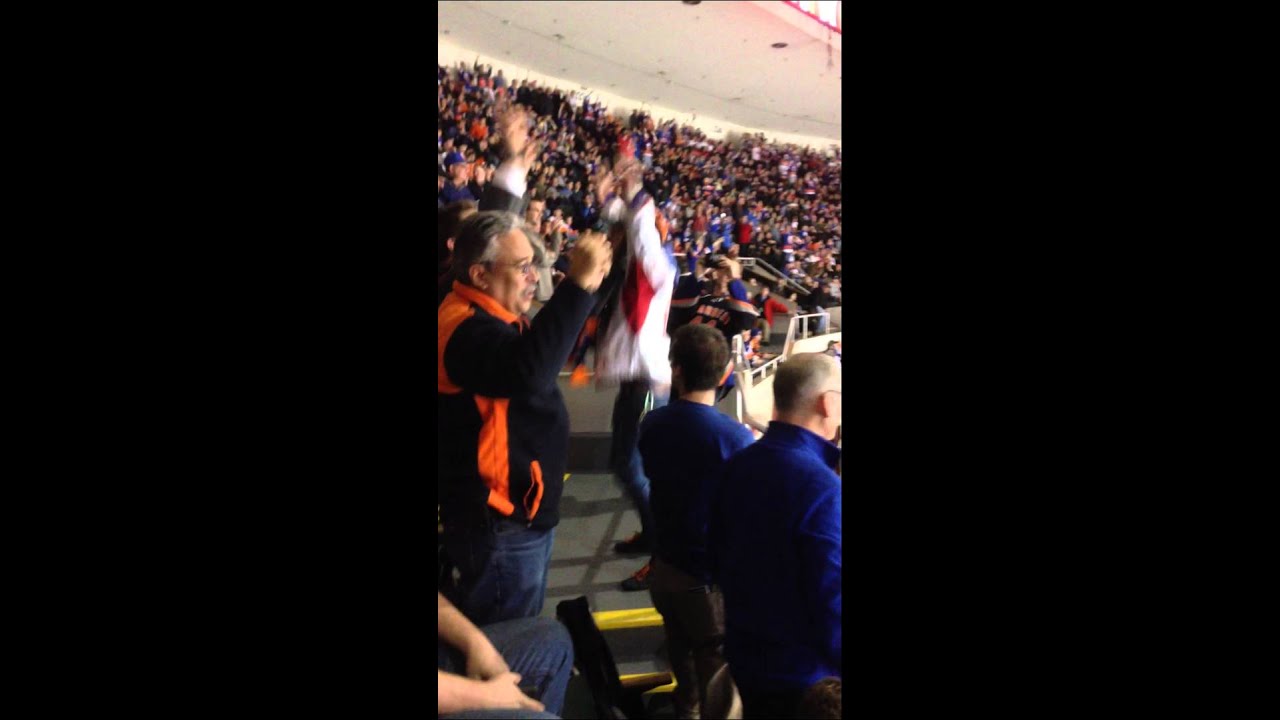 Yes! Chant at the Nassau Coliseum. - YouTube