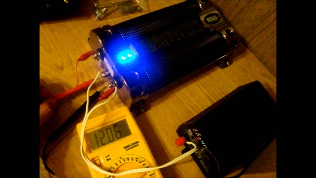 Test capacitor BOSS 8F - YouTube