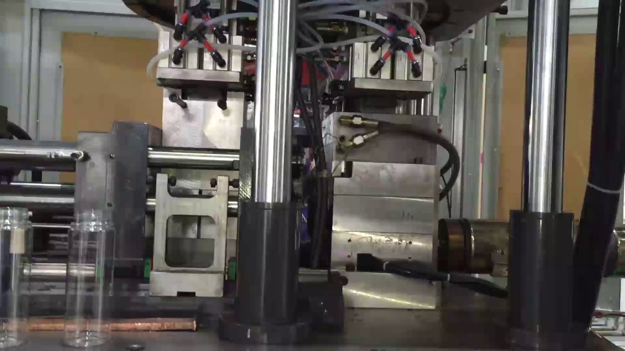 injection blowing machine - YouTube