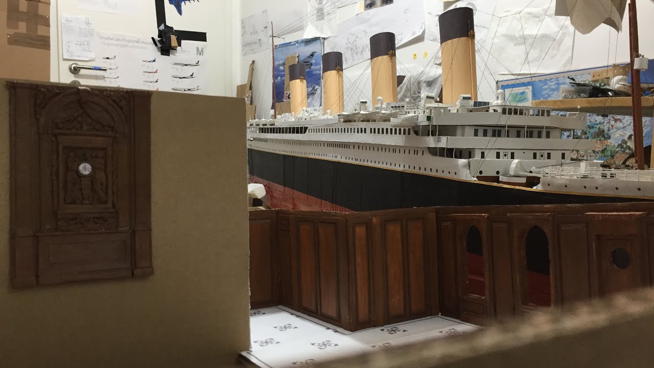 3 METER CARDBOARD TITANIC GRAND STAIRCASE SINKING MODEL showcase_4 ...