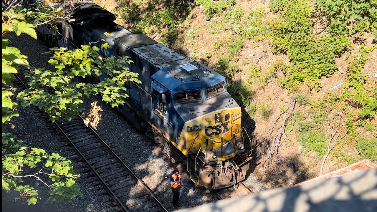 CSX: 10/22 Y102 coupling to the eastbound train & departing for Oak Point Yard! - YouTube