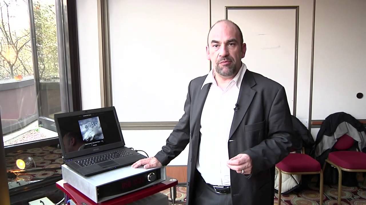 M2TECH Vaughan : convertisseur 384 kHz avec sortie casque... - YouTube