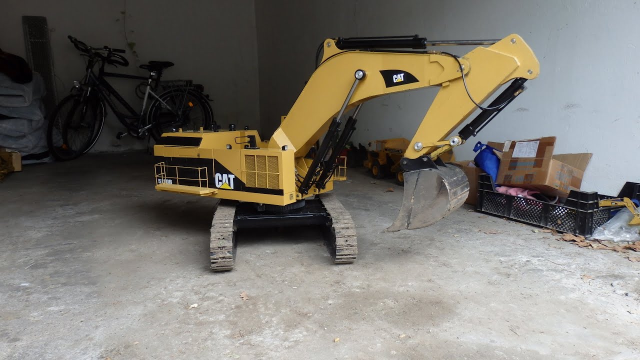 Am CAT 5110B den Löffel Tauschen :-) - YouTube