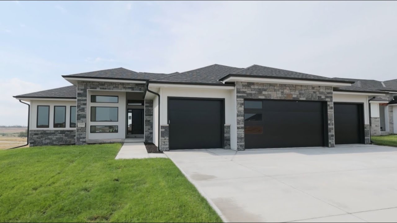 Elkhorn Home Tour: 5608 N 212th St - Hildy Homes - YouTube