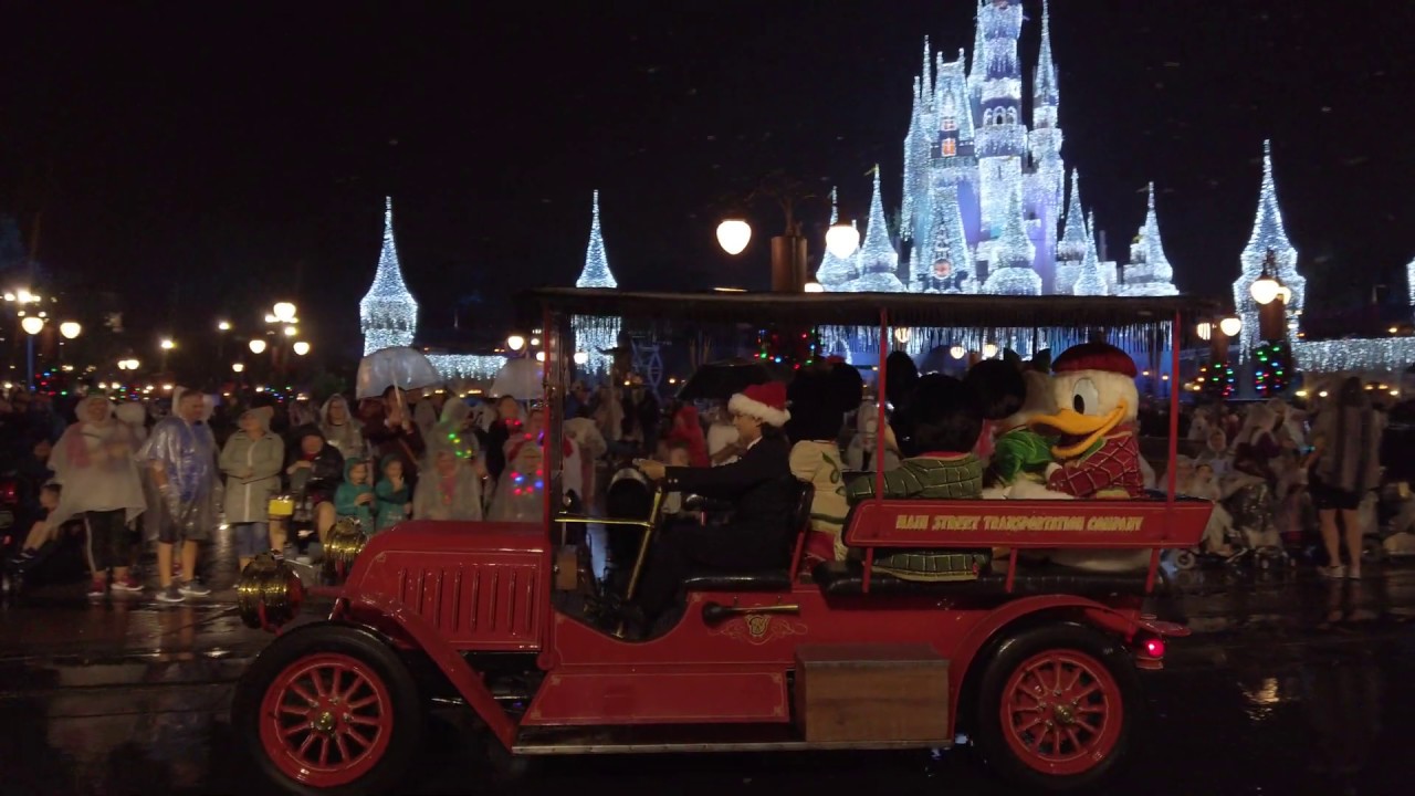 A Rainy Mickey’s Once Upon A Christmastime Cavalcade Parade MVMCP 2019 ...