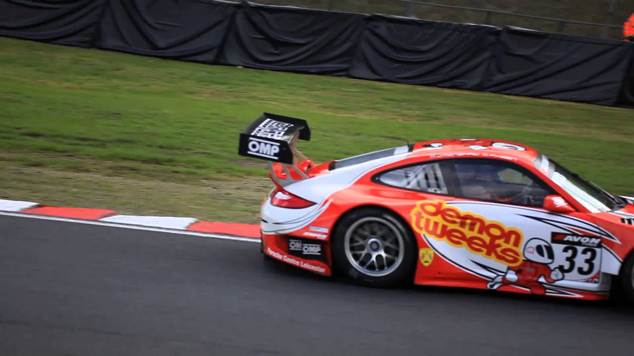 Demon Tweeks Porsche 911 British GT Oulton Park - YouTube