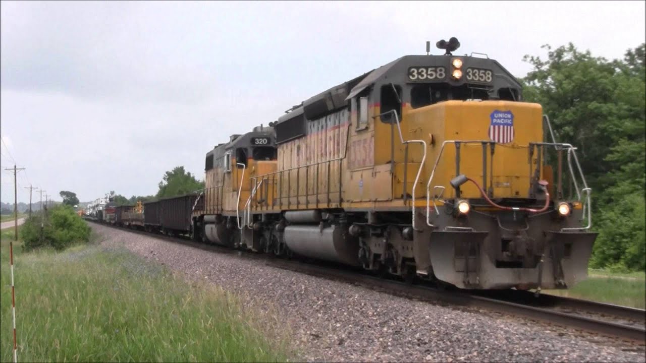 SD40 PULLING AND LEADING THE RAIL GANG TRAIN - YouTube