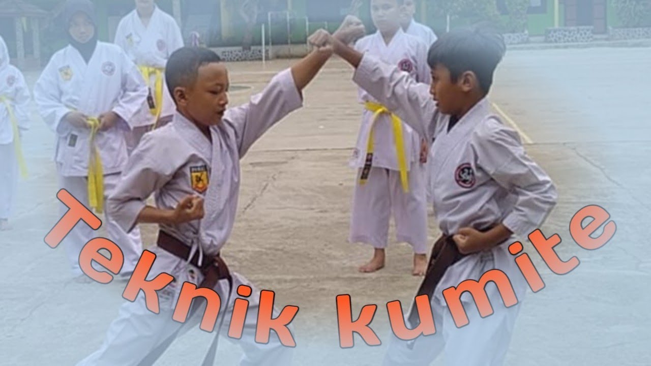 Belajar teknik dasar karate - YouTube