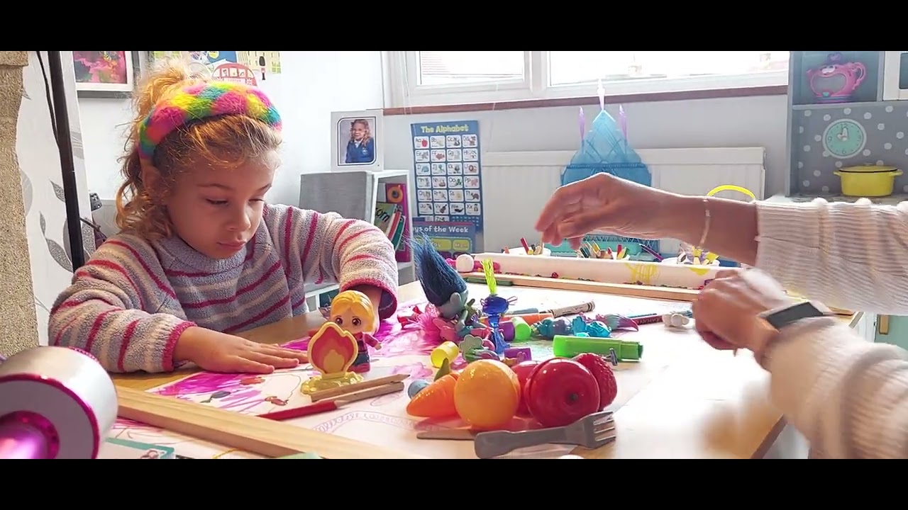 Trolls school - YouTube