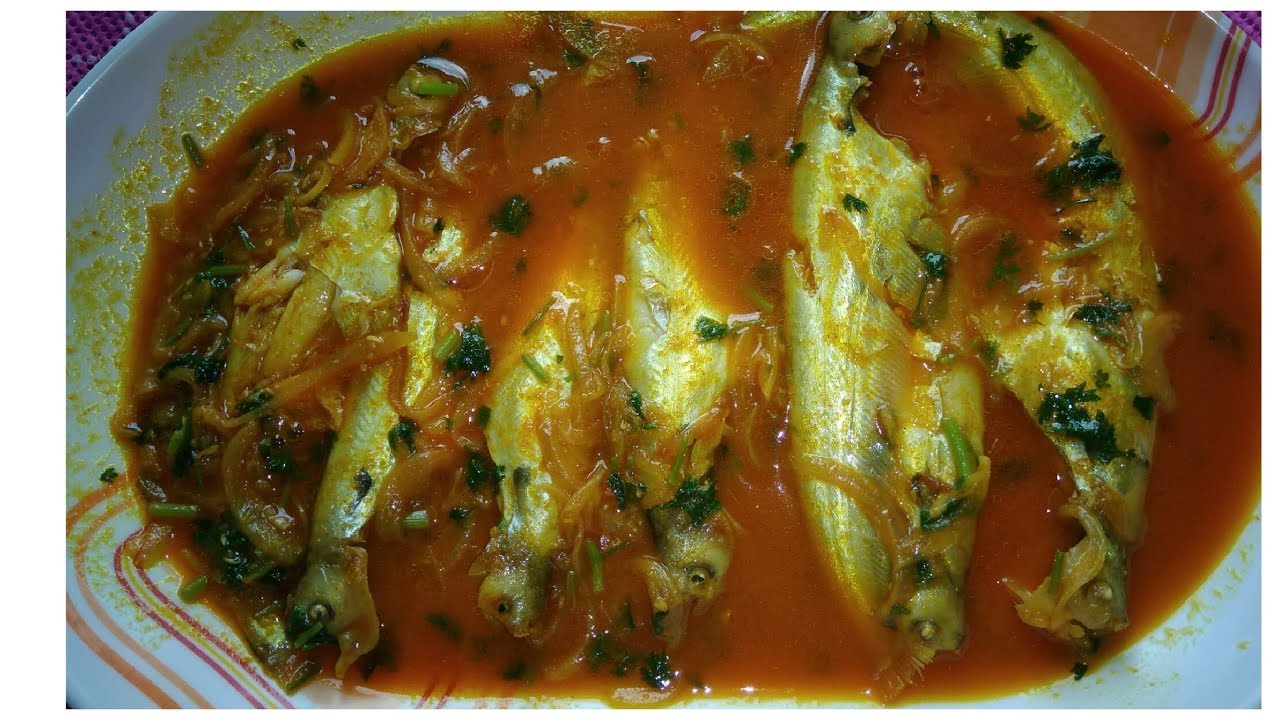 Pabda mach er Jhol - YouTube