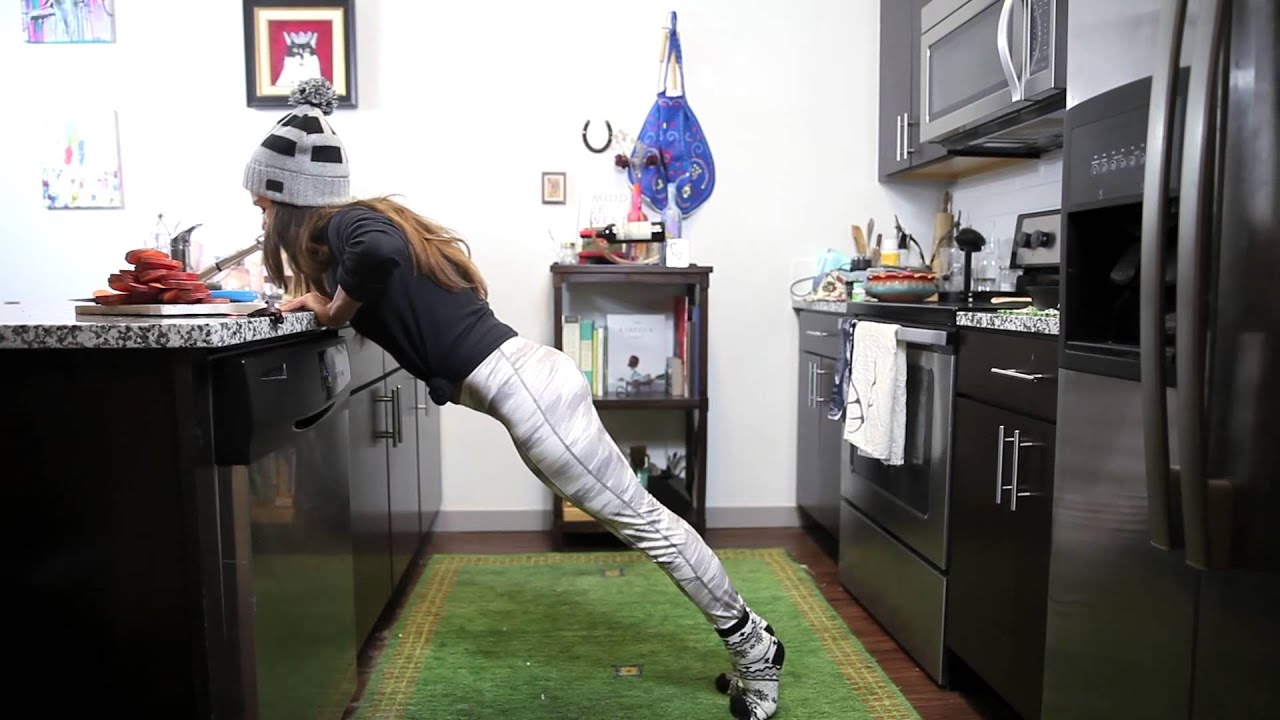 Counter Top Push Ups with @FitWithMeShelby - YouTube