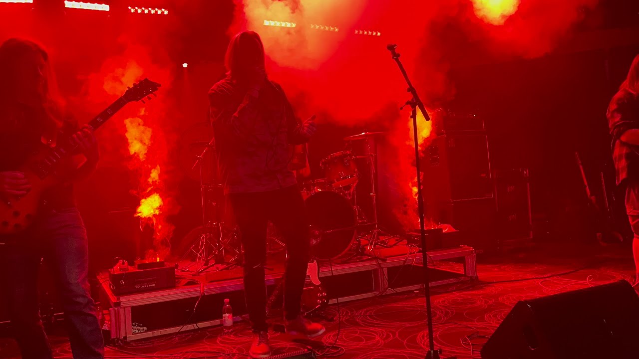 Tidal wave -Lizard king - YouTube