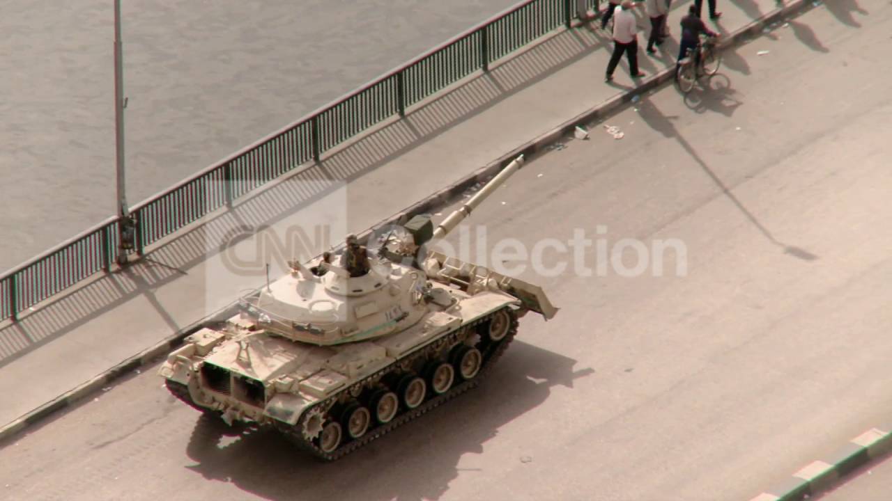 EGYPT TANK PUSHING BACK - YouTube
