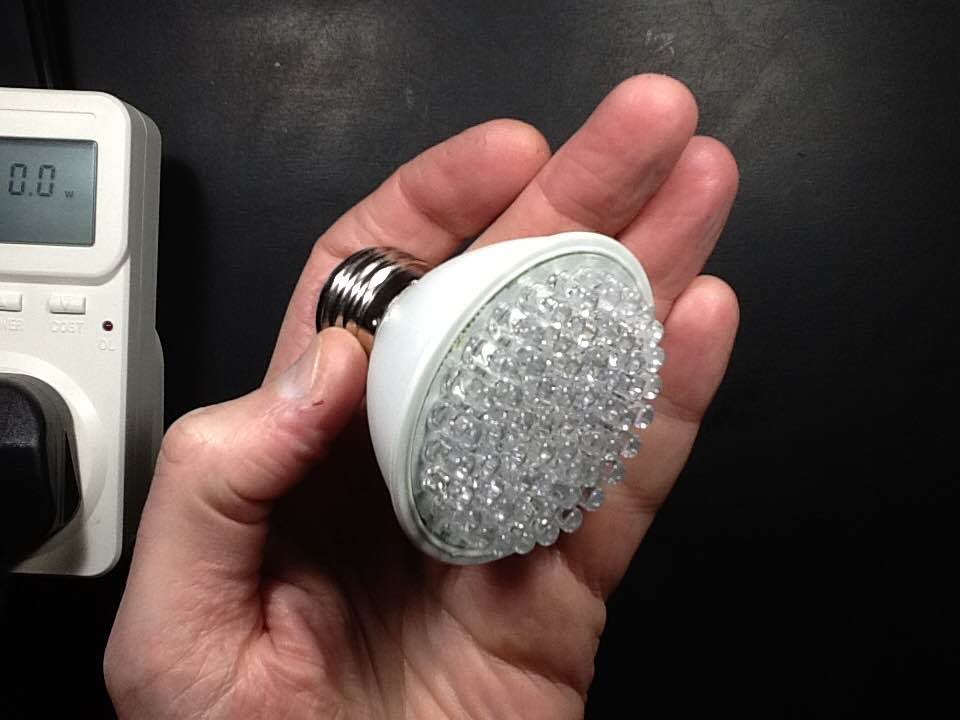 Teardown and schematic of 60 LED grow lamp. - YouTube
