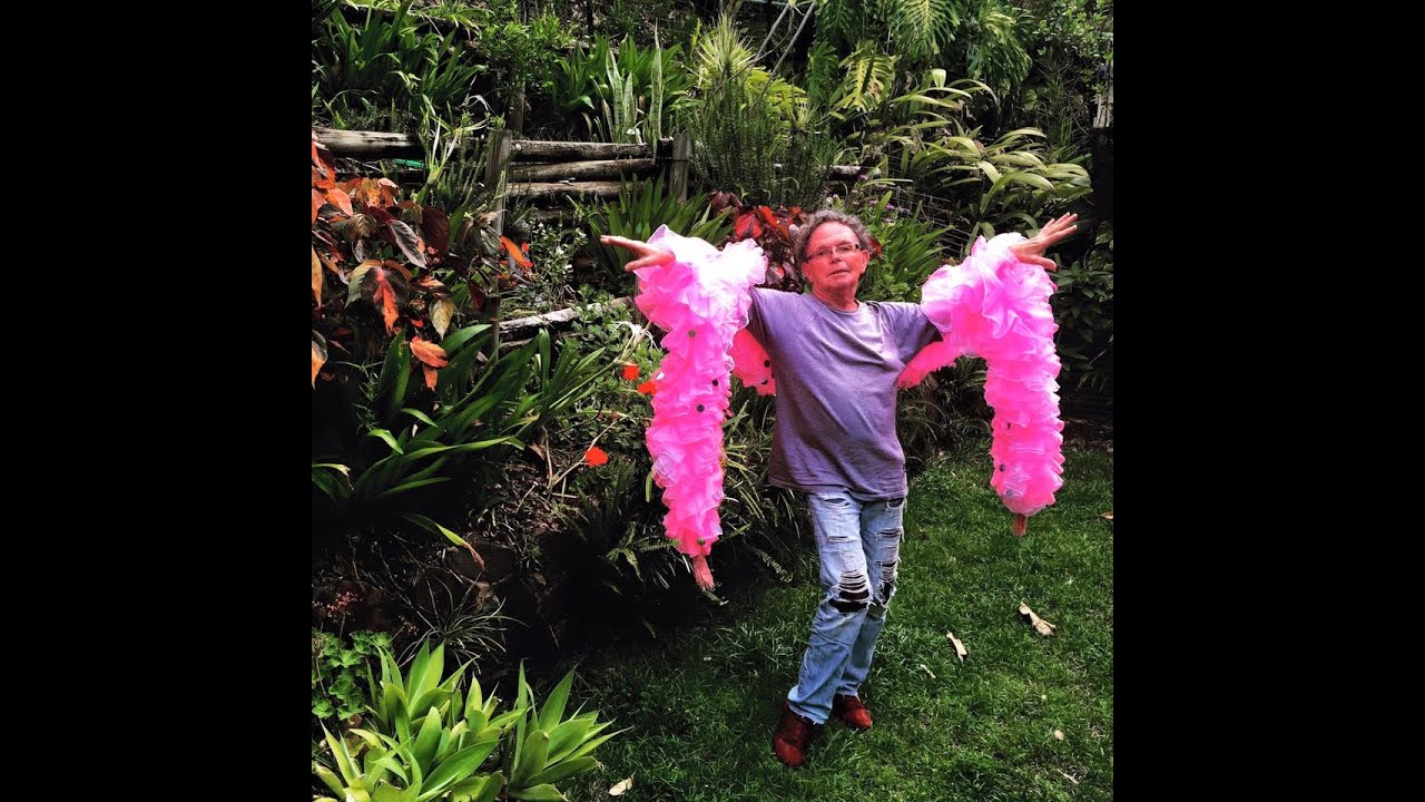 Stan Munro Remembers Alvin Purple - YouTube