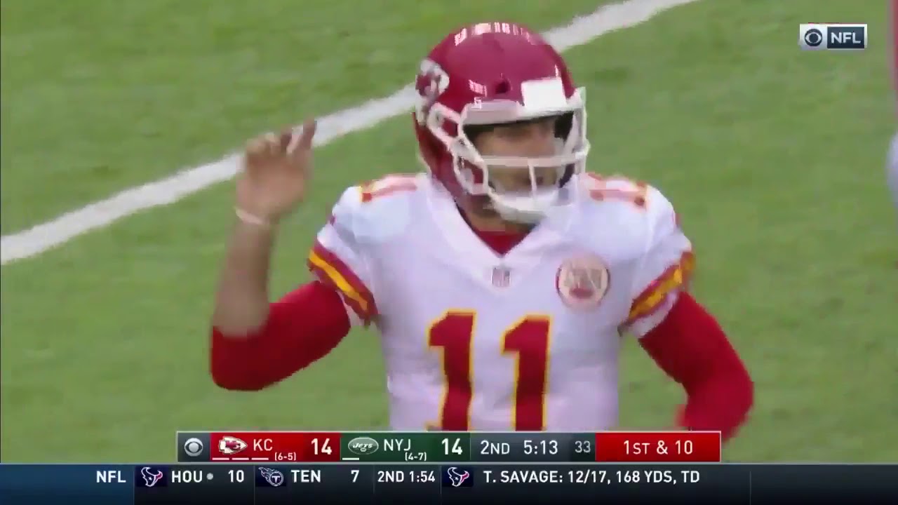 Alex Smith Breaks Off A 70 Yard Run And Multiple Broken Tackles - YouTube