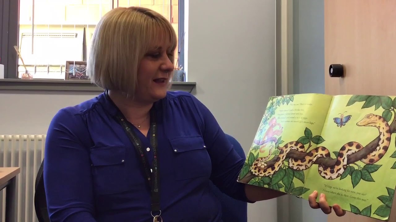 Mrs Johnstone shares a story for World Book Day - YouTube