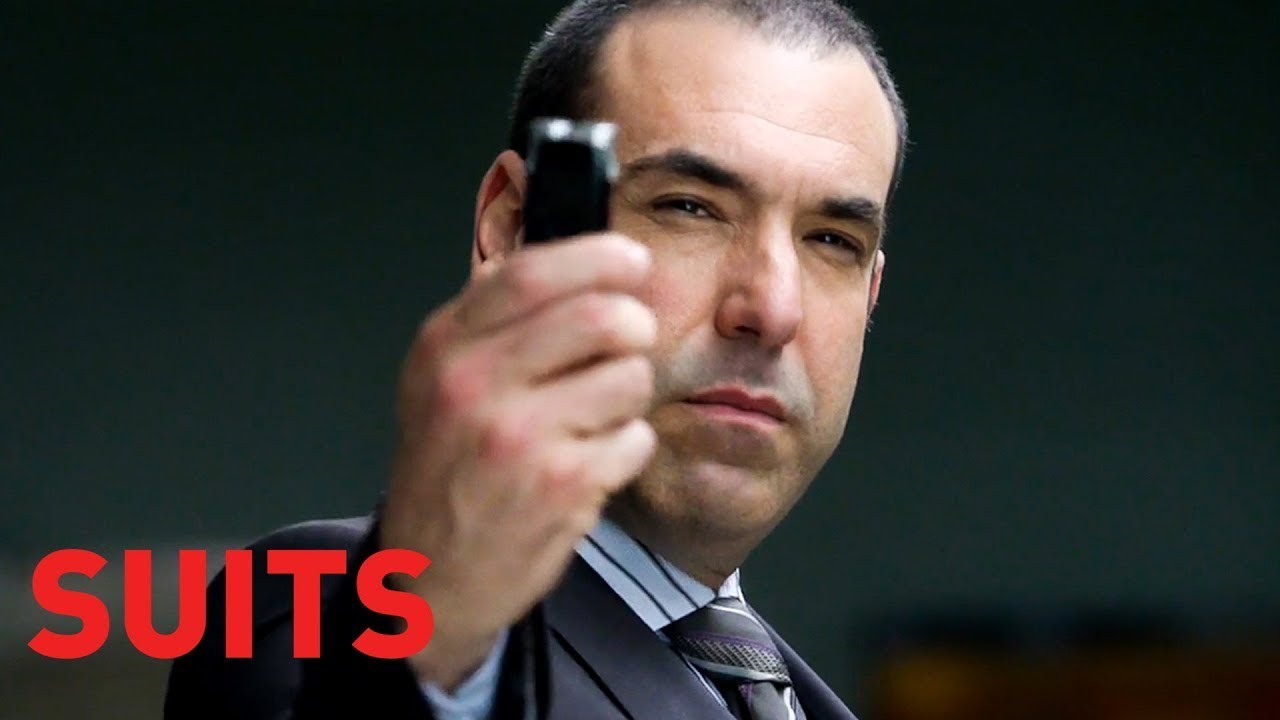 Suits Louis Finds Out | Paul Smith