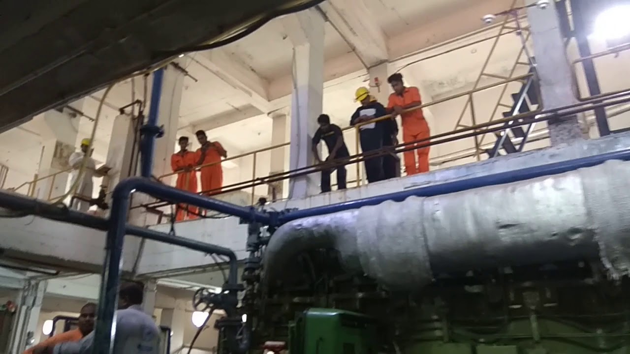 (2/4) Starting procedure of a Main Engine - - Afloat training - Ship in ...