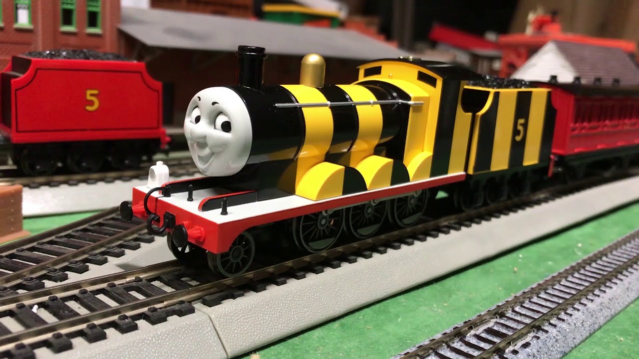 Bachmann Thomas and Friends | Busy Bee James Review | DCC Sodor - YouTube