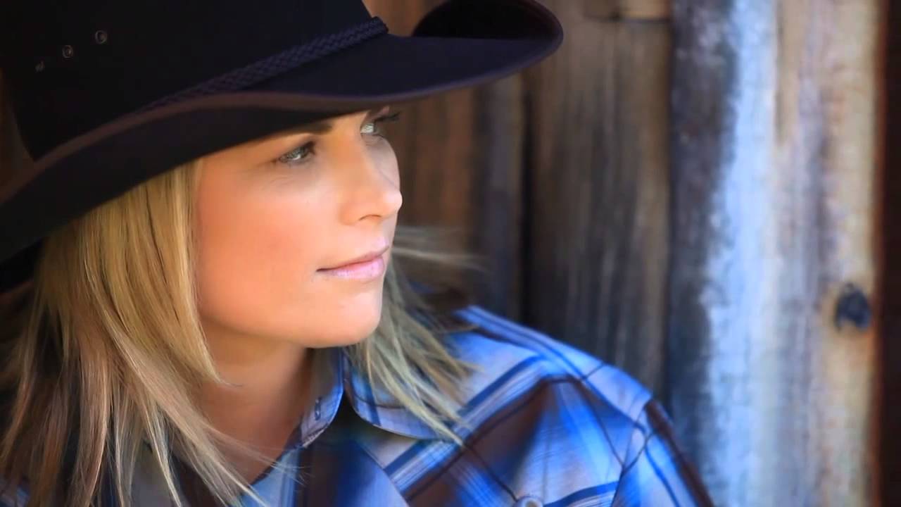 Kate Cook: Give the girl a spanner - YouTube