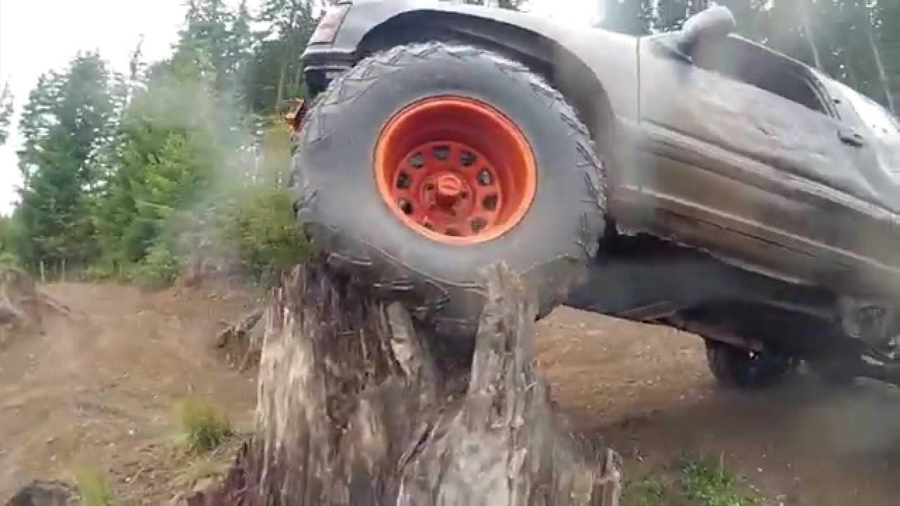 OFF ROAD: 4x4 Mudding in a Ford Explorer Sport (mud mut) - YouTube