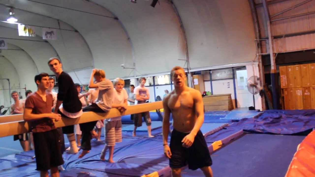 DOUBLE ARABIAN TO DOUBLE FRONT FLIP ON FLOOR - YouTube