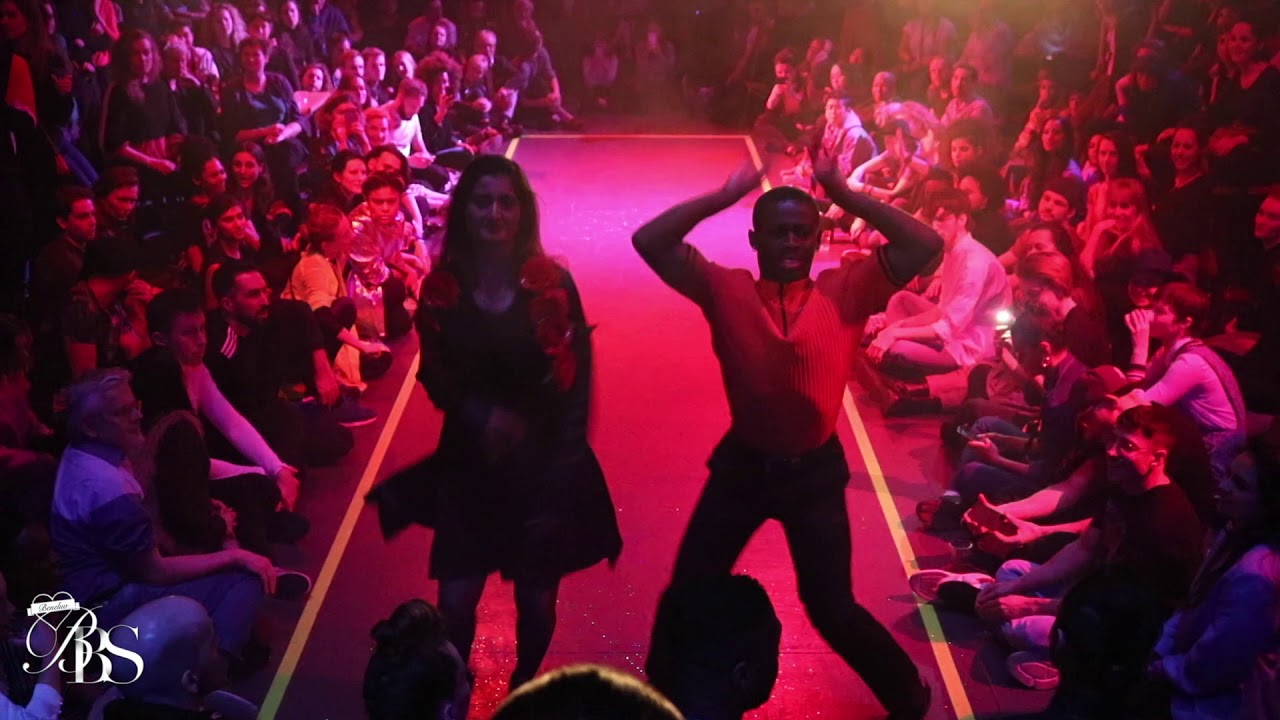 Waacking Battles @ We Are The Future Ball - YouTube