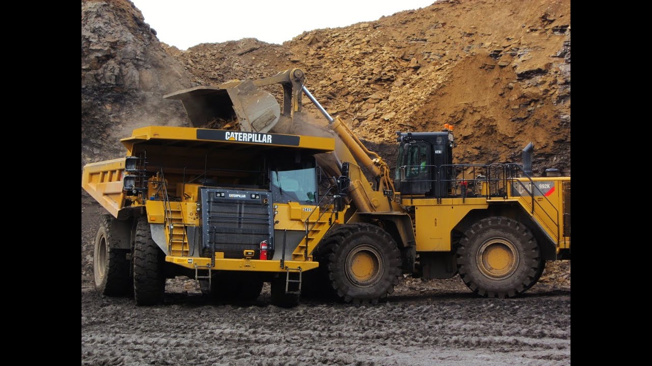 Caterpillar 992K Loading 777F's - YouTube