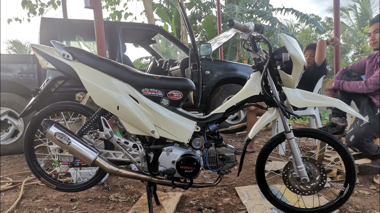 XRM 125 repainted to Creamy White/Tinkerbelle - YouTube