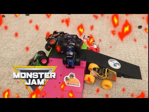 MONSTER JAM FREESTYLE TOURNAMENT ROUND ONE - YouTube