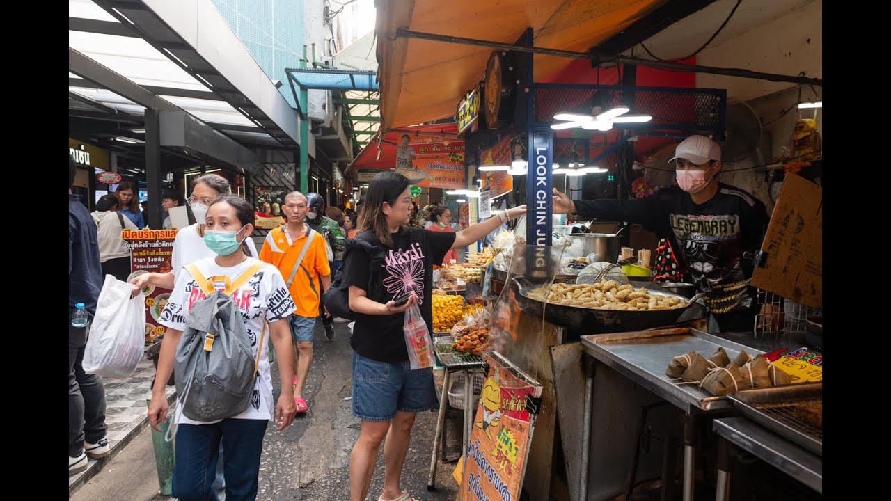 [4K] Discovering bustling Wang Lang Market the most beloved food and ...