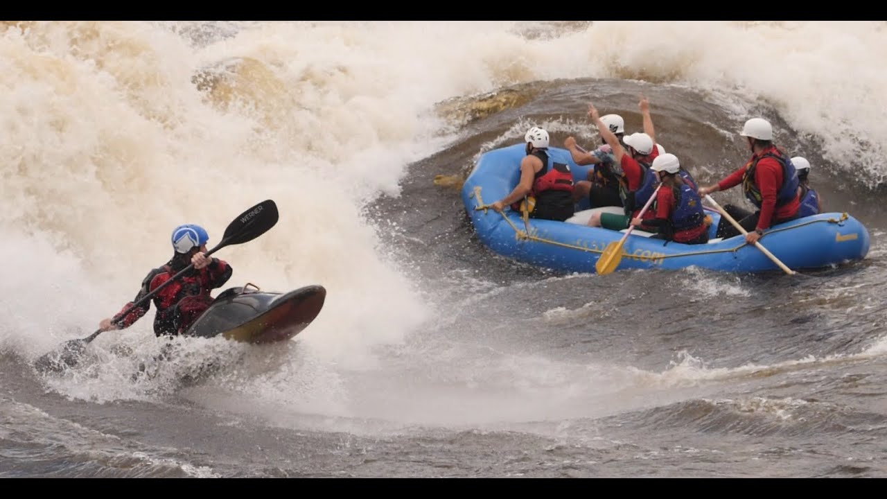 Raft Guide Training on Bus Eater Rapid, Ottawa - YouTube