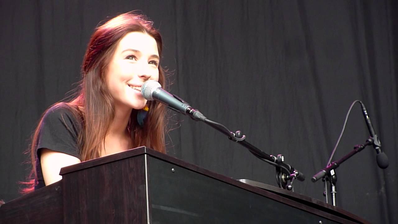 Linnea Dale - Airport Lullaby - Norwegian Wood, Oslo - 2012-06-17 - YouTube